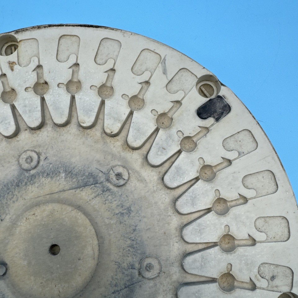 9” Spin Cast Mold for Fishing Lures, Ball Head Jig 1/8oz, 30 Cavity ...