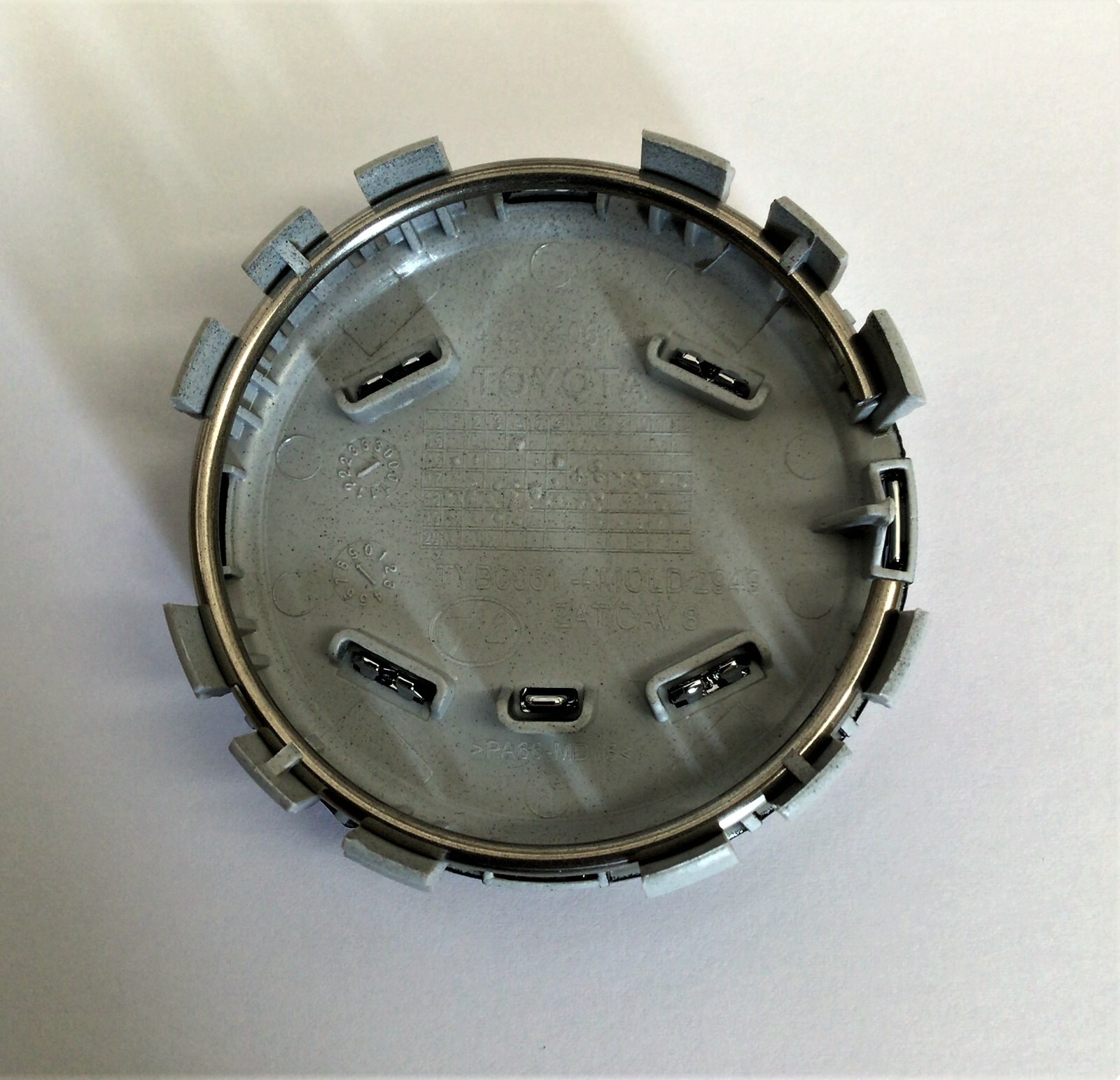 18-20 Toyota RAV4 18-20 Sienna Black Chrome Wheel Center Cap new OEM ...