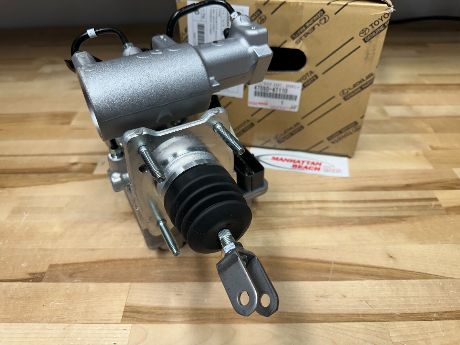 12-13 PRIUS v BRAKE MASTER CYLINDER ACUATOR 47050-47110 GENUINE TOYOTA ...