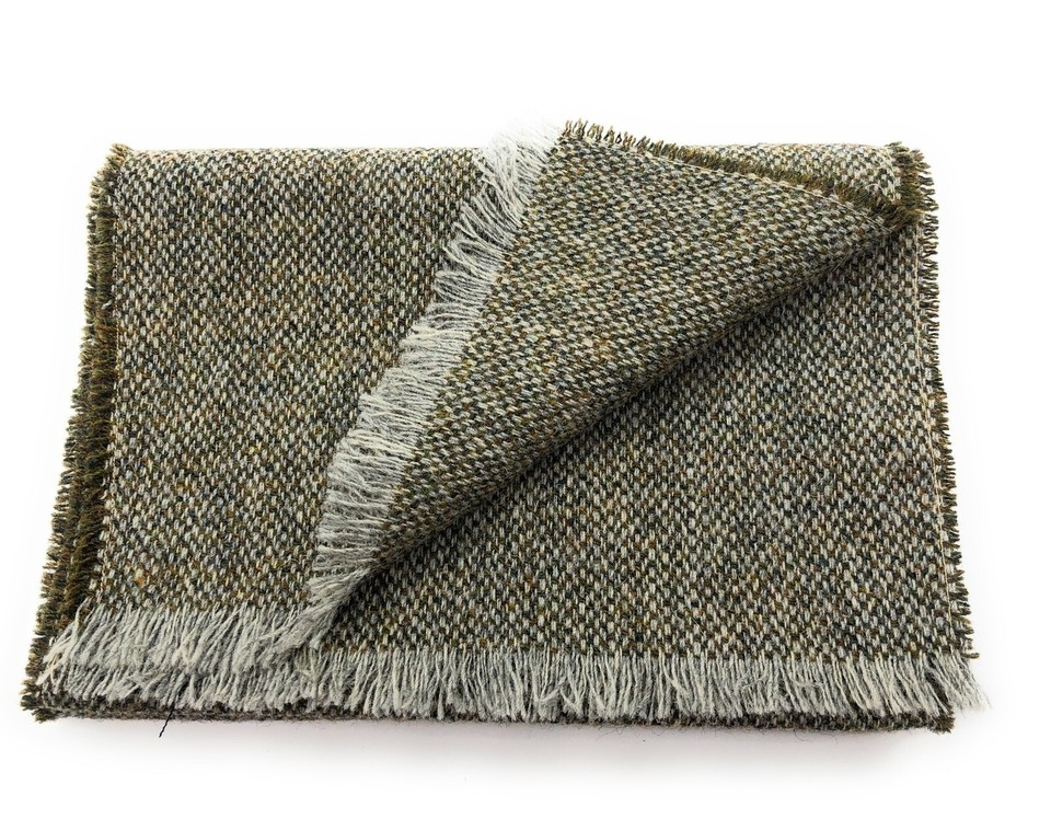 Authentic Harris Tweed Unisex Green Fleck Tweed Scarf- Made In Scotland ...