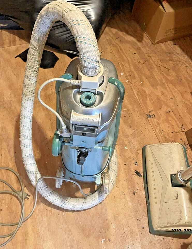 Vintage ELECTROLUX MODEL G Automatic Canister Vacuum *w/ Hose* ! Works ...