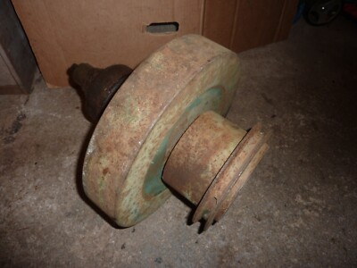 LISTER D STATIONARY ENGINE FLYWHEEL + CRANK WITH PULLEY -*COLLECT ONLY ...