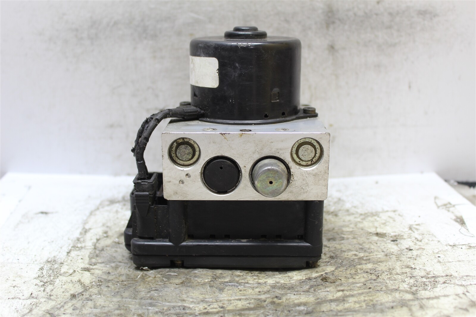 01-02 Nissan Xterra 4X2 Anti Lock Brake ABS Pump 476607Z600 OEM Module ...