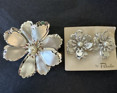 Vintage Pakula Jewelry Flower Silver Tone Brooch & Clip On Earrings Set ...