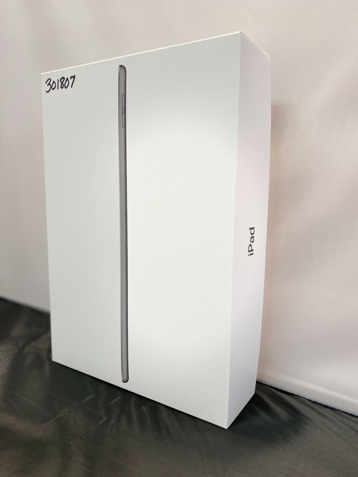 EMPTY BOX Apple iPad 8th Generation 32GB Wi-Fi Space Gray | eBay