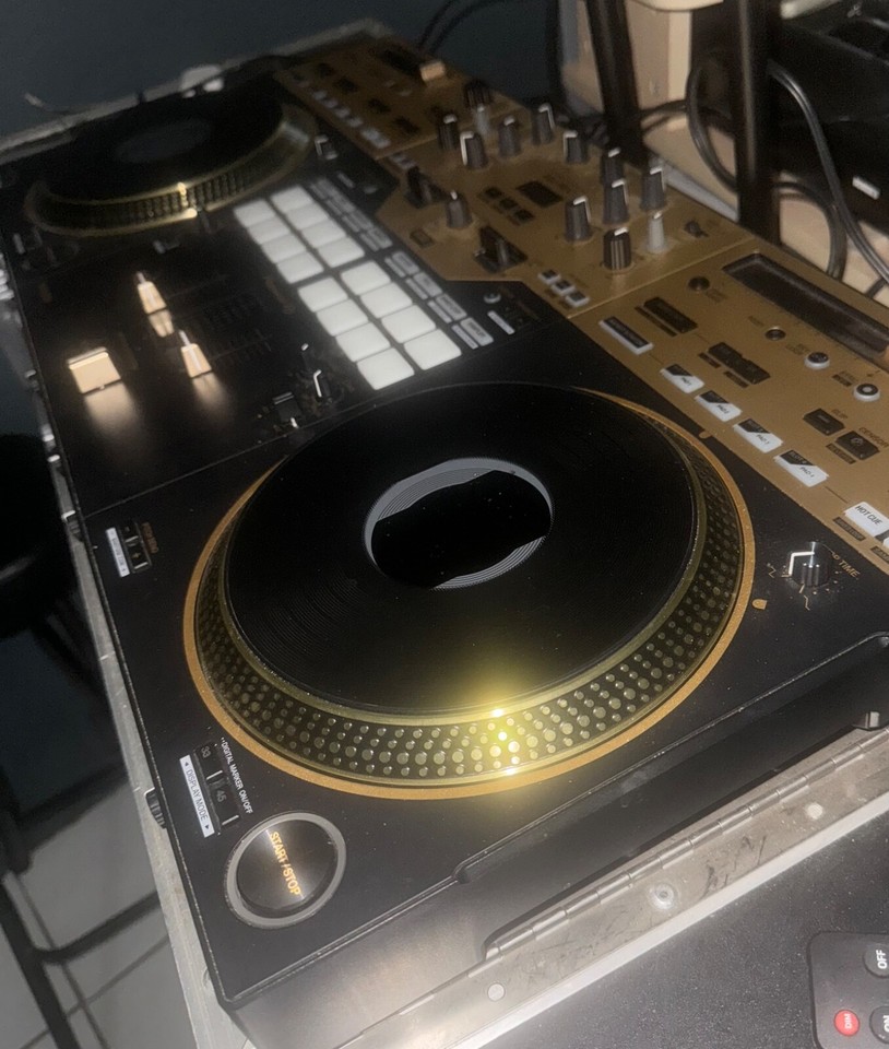 Pioneer DJ DDJ-REV7 2-Ch Scratch DJ Controller w/Serato DJ Pro (Ltd. Ed ...