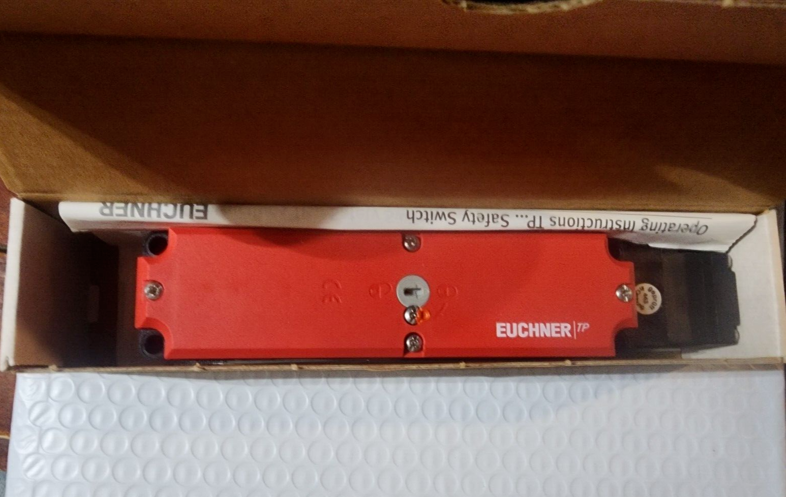 1PC New EUCHNER TP4-537A024M 084339 Safety Switch | eBay