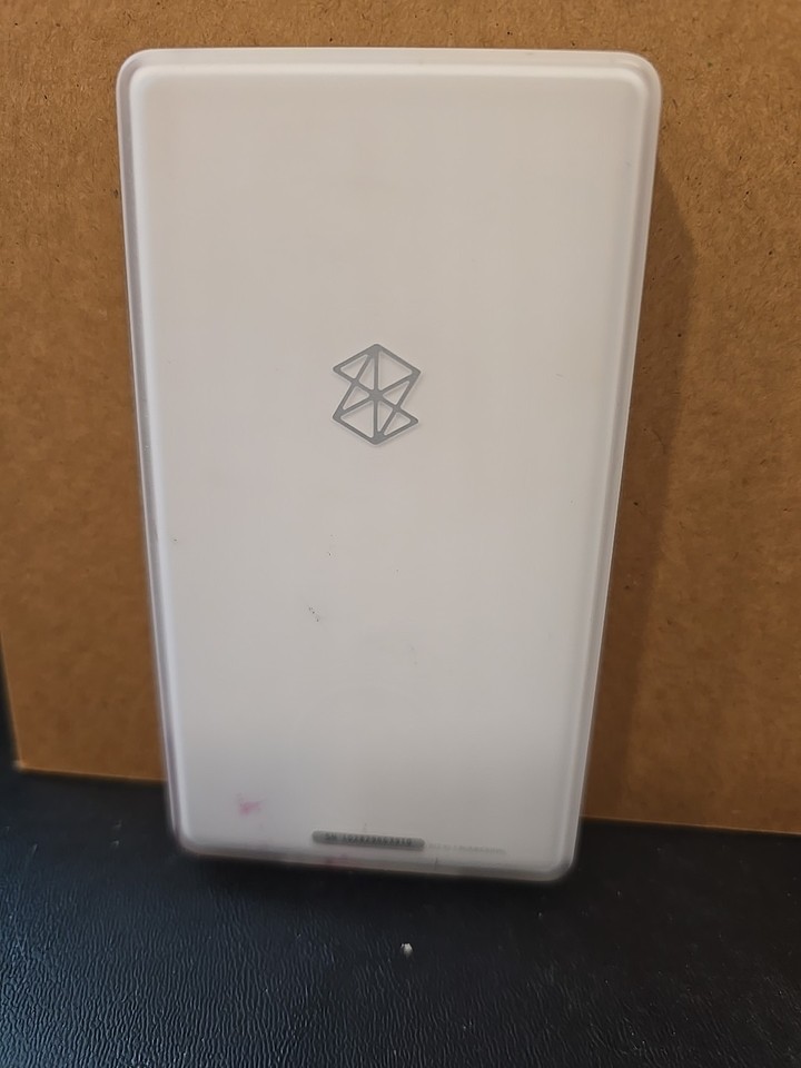 Microsoft Zune 30 White (30 GB) Digital Media Player - Model 1090 ...