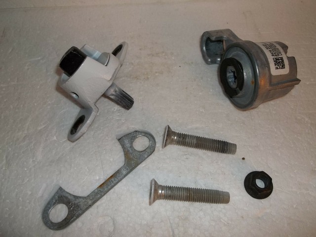 2019 Chevrolet GMC Right Tailgate Stop Bumper Dampener OEM 84282345 for ...