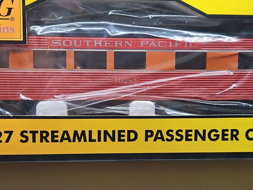 MTH Rail King O-27 Southern Pacific Daylight Special Streamlime ...
