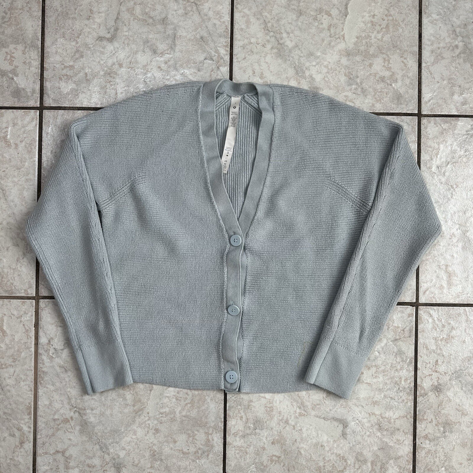 Lululemon Cardigan Women’s 2 Lululemon Front V-Neck S… - Gem
