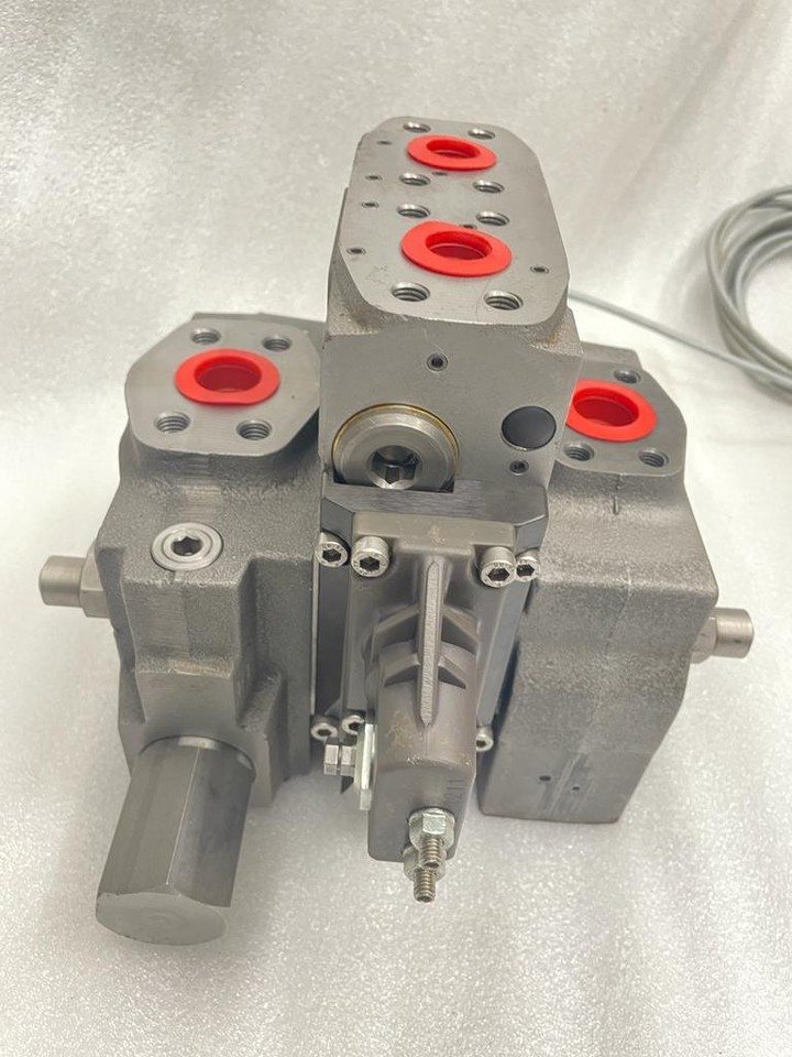 Danfoss PVG 120 Proportional Valve 155G5020,155G6014,155G3040,155G6468,11084104 | eBay