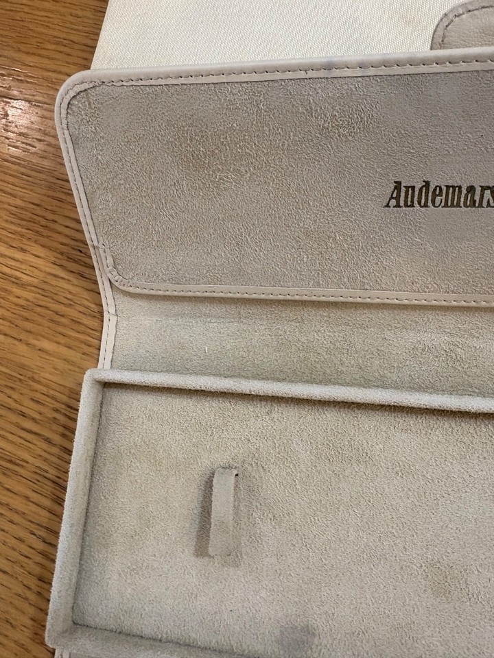 Audemars Piguet AP Leather Watch Case Off White with outer box Travel ...