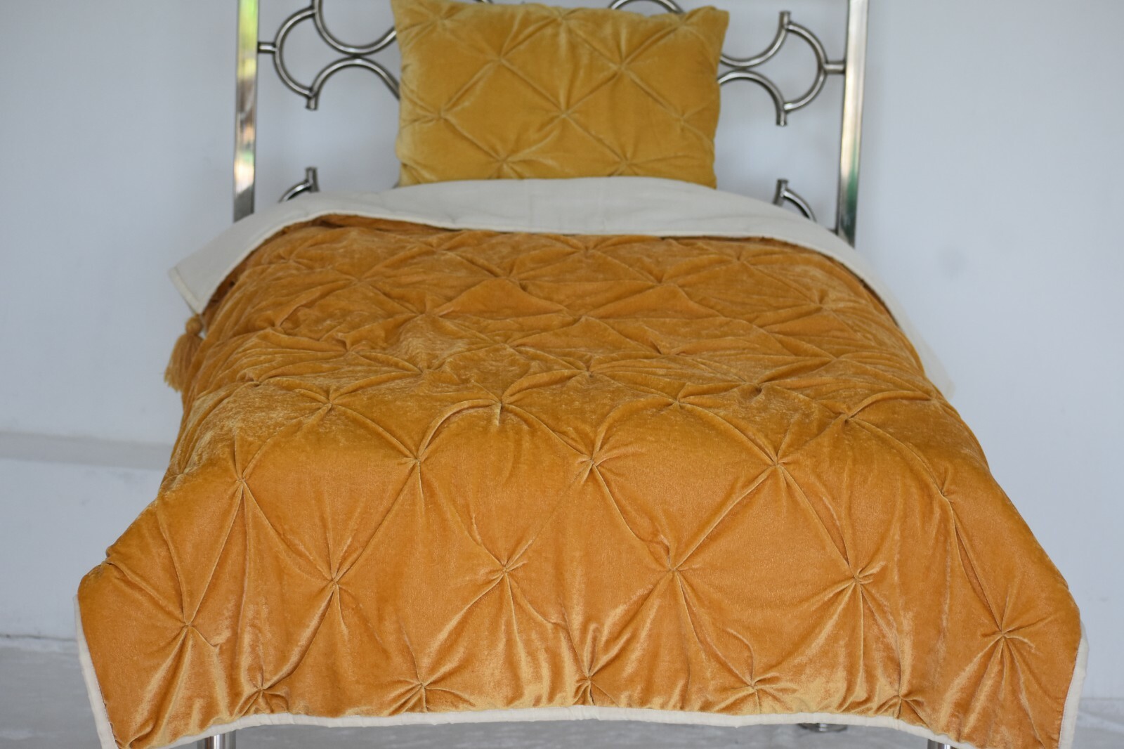 Gold velvet comforter blankets and bedspread (king quilt 90X104 inch ...