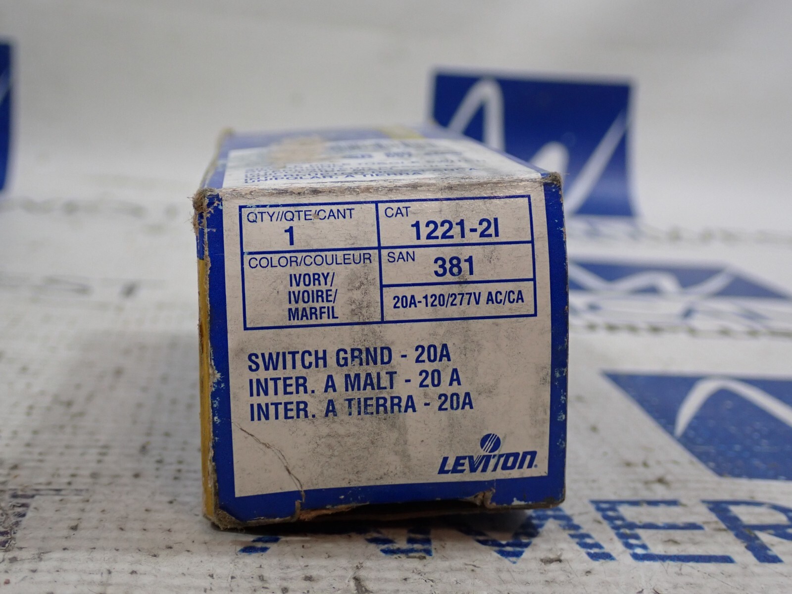 Leviton 1221-2I Ivory Switch 20 Amp 120/277V Single Pole Toggle Lot of ...