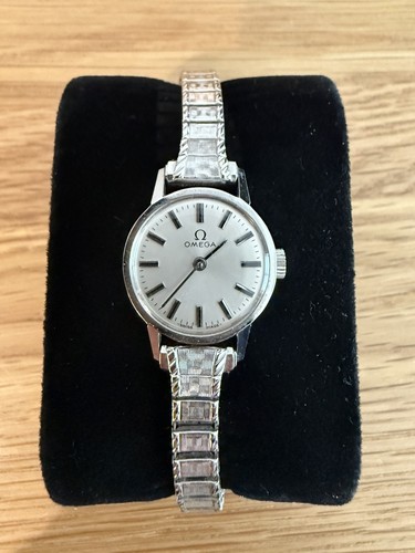 Vintage OMEGA 511.0451 Hand Winding Cal.625 Women Silver Dial 19mm ...