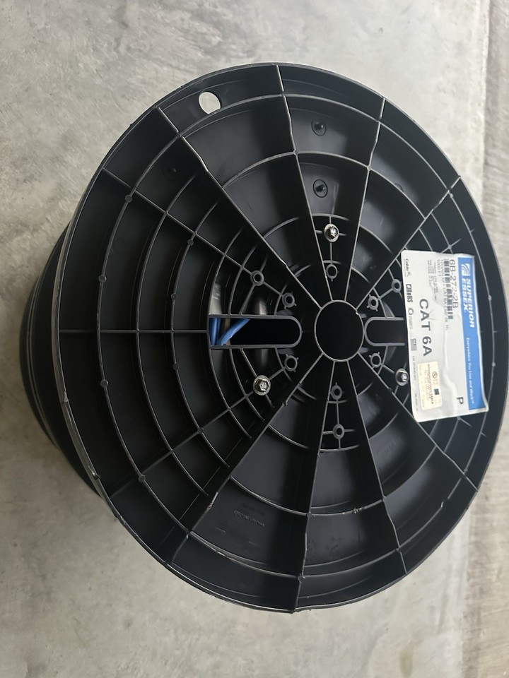 Cat6A Plenum Superior Essex 6B-272-2B 10GAIN XP+ CAT 6A CMP BL RL 1000 ...