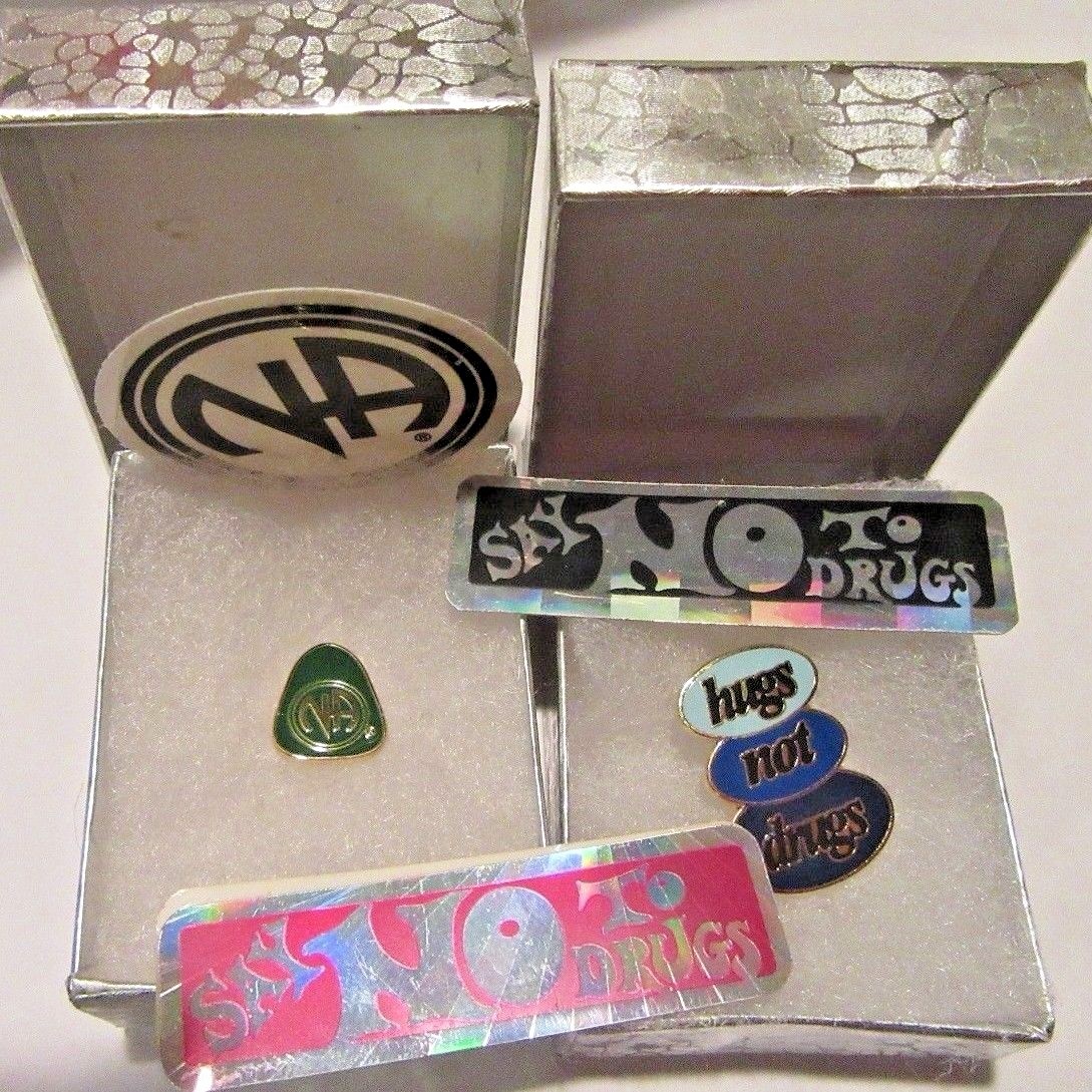 Narcotics Anonymous DECAL STICKER Hugs Not Drugs NA Lapel Hat Vest Pins ...