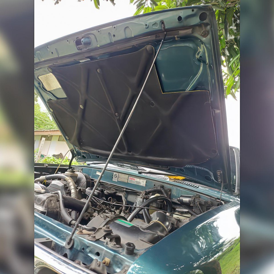 1989-1997 Toyota Pickup LN106 LN85 LN90 Insulator Front Hood Bonnet ...