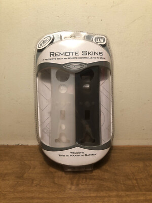 INTEC Remote Skins for Nintendo Wii New Factory Sealed Black & White ...