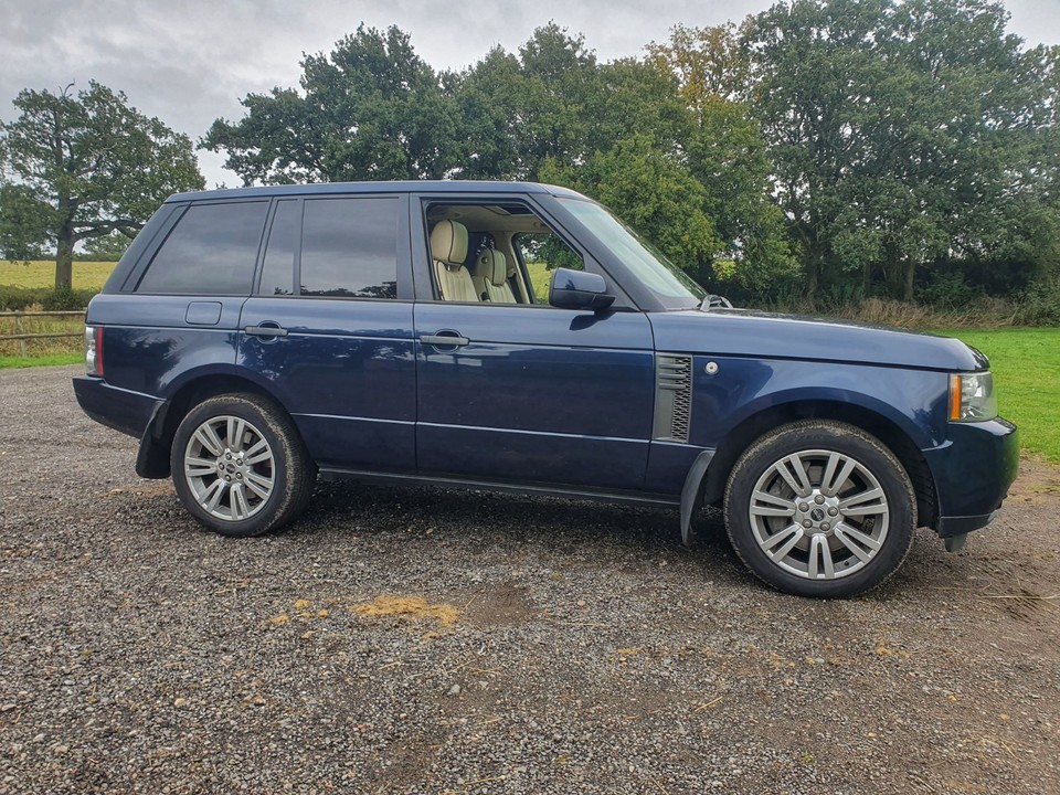 Range Rover Vogue 4.4 tdv8 2010 Baltic Blue | eBay UK