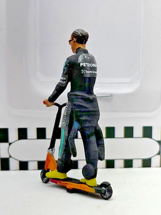 Lewis Hamilton Mercedes W15 Figure Skate Scooter 2024 1/43 Diecast F1 ...