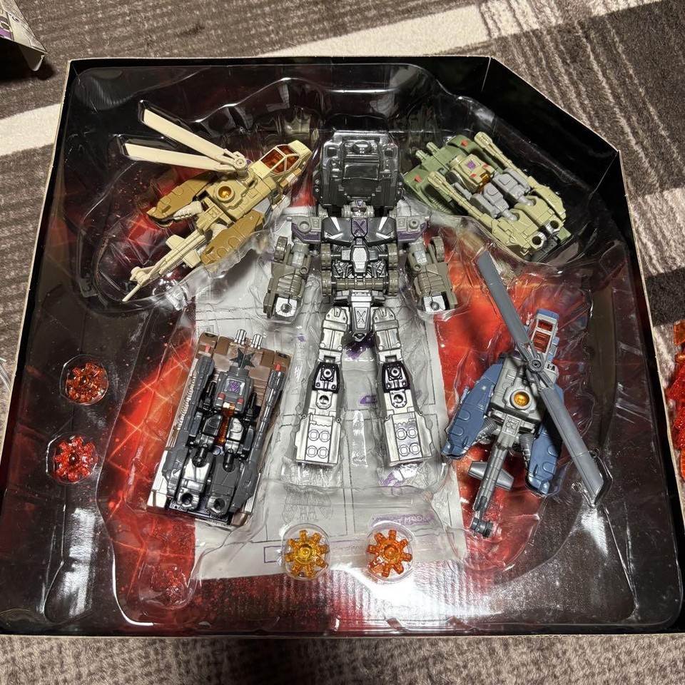 Transformers Universe 25th Bruticus Maximus Action Figure Collectible ...