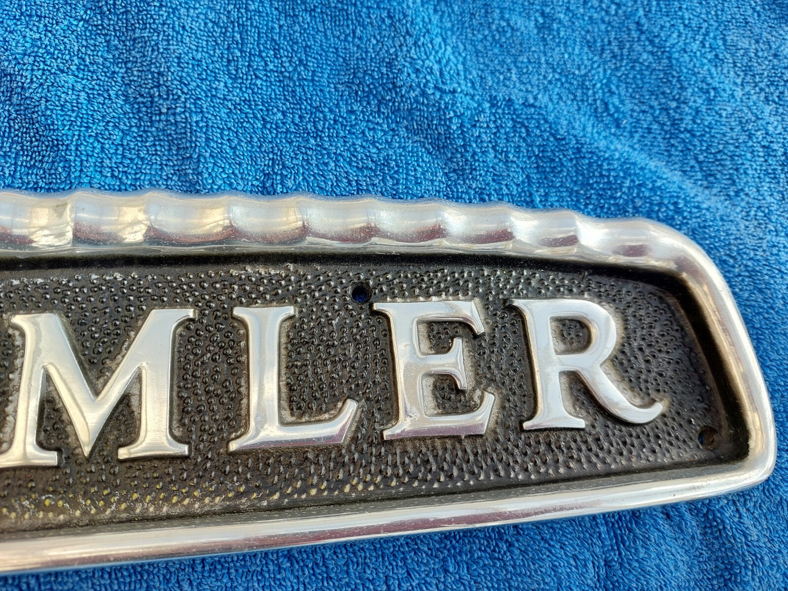 Daimler Fleetline bus badge | Grelly UK