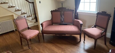 1800-1899 - Antique Victorian Parlor Set