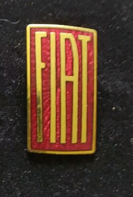 RARE PINS FIAT VOITURE AGRICULTURE TRACTEUR ? SIGNÉ BADGE IMPACT | eBay