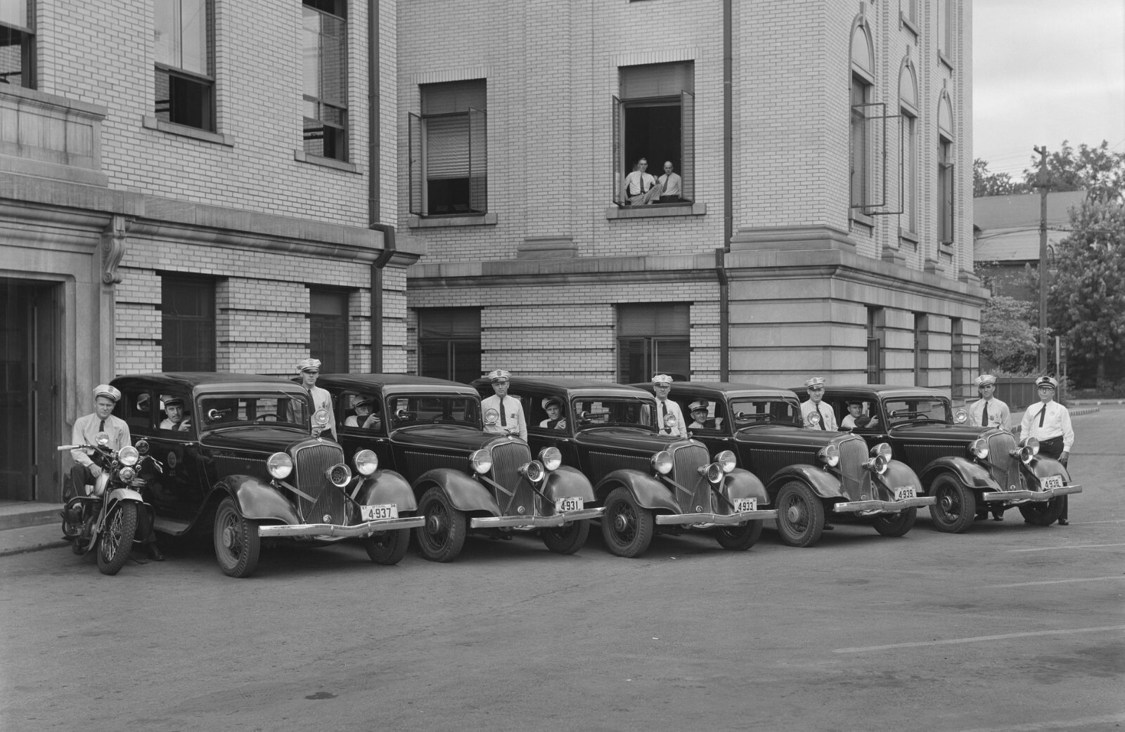 1934 Police Dept New cars with windshield Gun emplacement 8 x 10 ...
