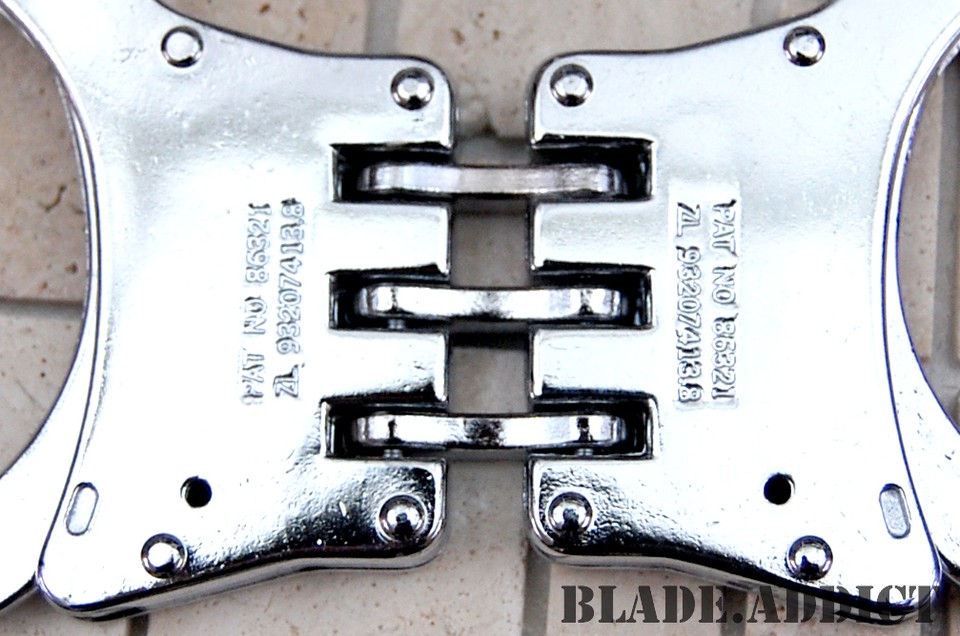 NEW CHROME STEEL HINGED DOUBLE LOCK SECURITY HAND CUFFS W/ KEYS Heavy ...