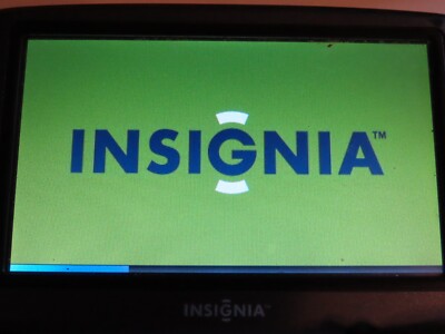 Insignia NS-NAV01 Car Portable GPS Navigator 4.3" LCD text-to-speech ...