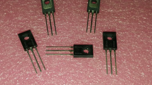 10x Motorola BD680 , Trans Darlington PNP 80V 4A , 3-Pin(3+Tab) SOT-32 ...