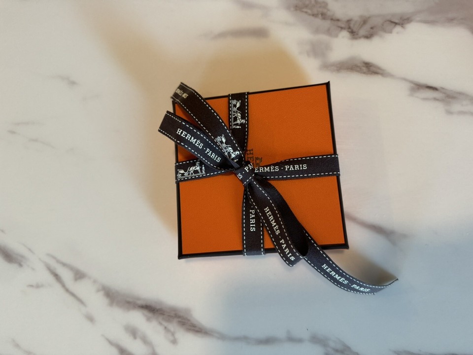 Hermes Mini Clic Kelly Bracelet PM- Palladium Pink (NEW) | eBay