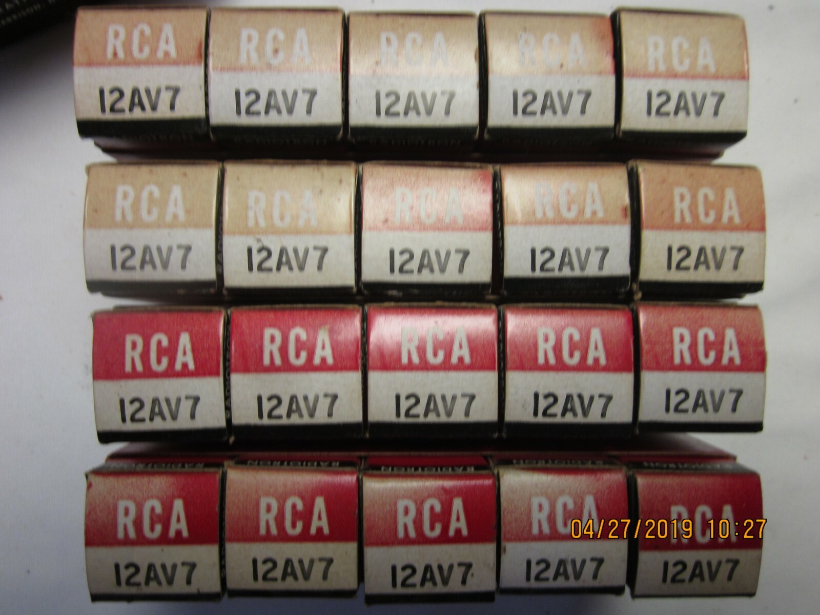 ONE NEW (NOS) RCA Radiotron 12AV7 Black Plate Electron Tube New in Box ...