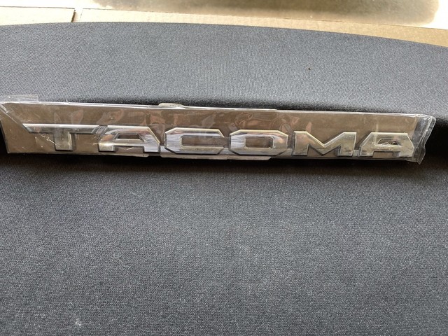 Toyota OEM 2016 Tacoma Front Door-emblem Badge Nameplate Left ...