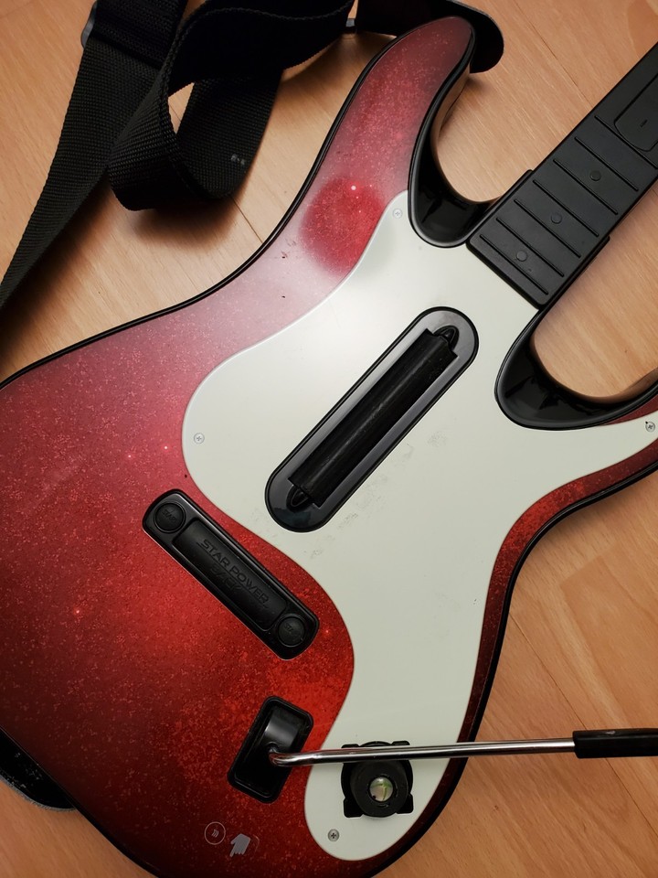 Guitar Hero Rock Band 5 White Red Octane Wireless Controller 95905.805 ...