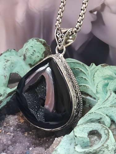 THE BLACK STAR VAMPIRE RELIC OF THE PRIMAL FEEDER | eBay