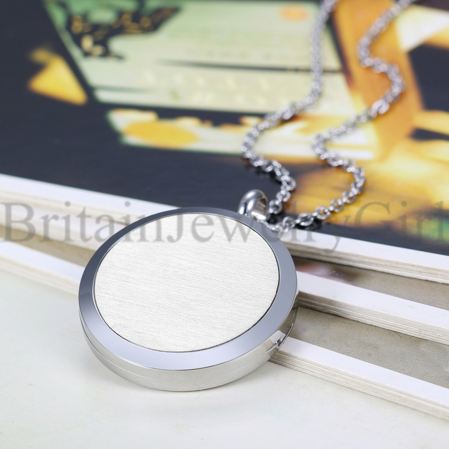 30mm Locket Pendant Aromatherapy Perfume Essential Oil Diffuser Chain ...