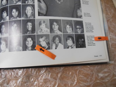 ACTRESS PERI GILPIN/ORIGINAL 1977 SKYLINE HIGH SCHOOL YEARBOOK/DALLAS ...