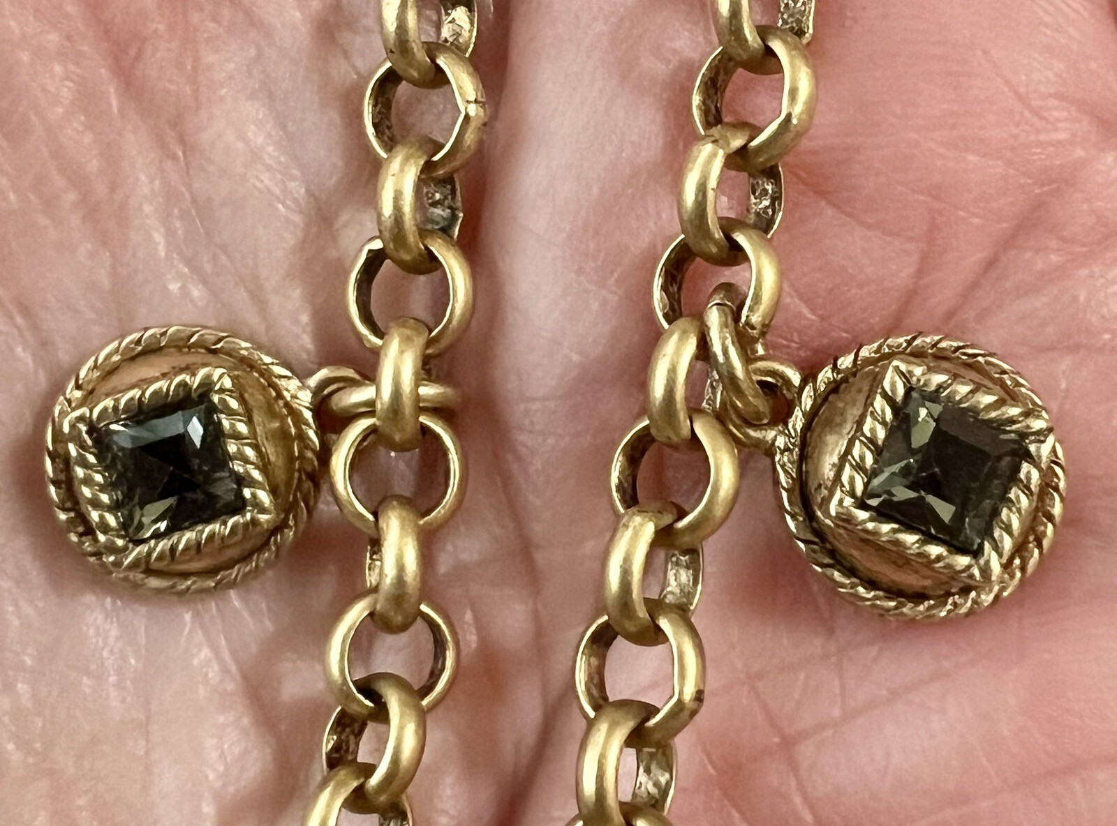 T TAHARI Signed Dk Gold Tone Rolo Chain Necklace with Lt.Olivine ...