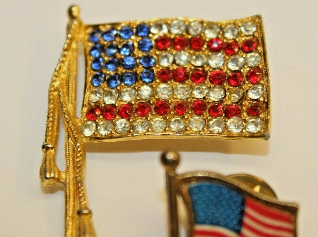2 Vintage American Flag Pins Gold Shiny Sparkles Broo… - Gem