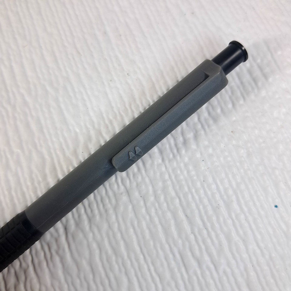 Vintage Paper Mate Dynagrip ballpoint pen black soft dyna grip ...