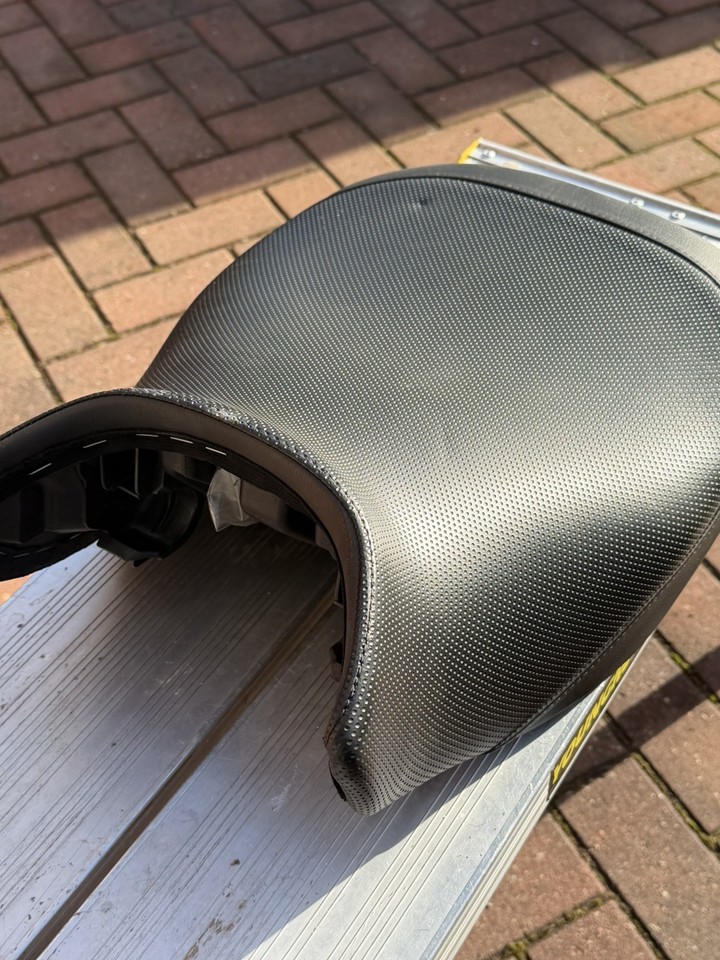bmw r1250gs comfort seat in excellent condition with no damage | eBay UK
