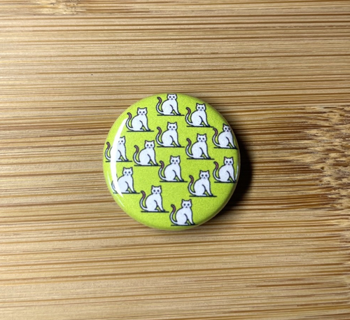 Cute Cat Print Fridge Magnet Too Many Cats White Kitties Round Magnet 1 ...