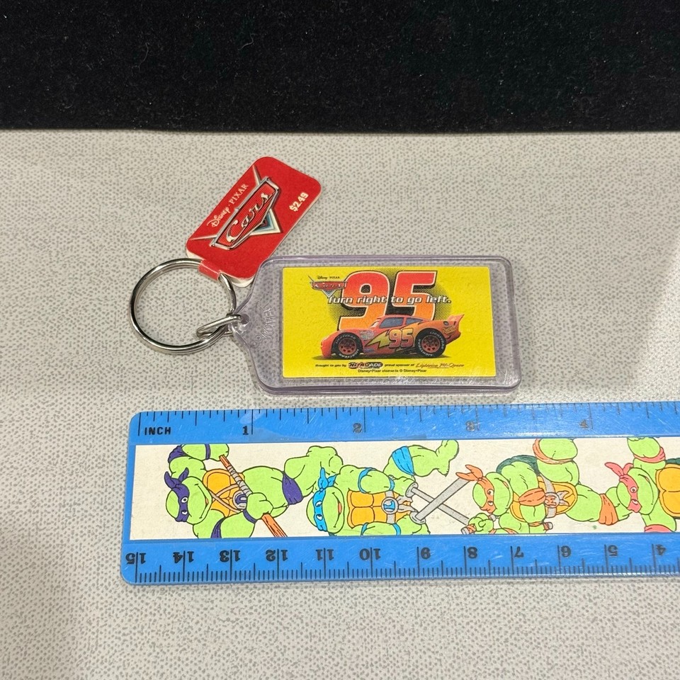 Disney Pixar Cars Plastic Keychain Lightning McQueen 95 Turn Right to ...