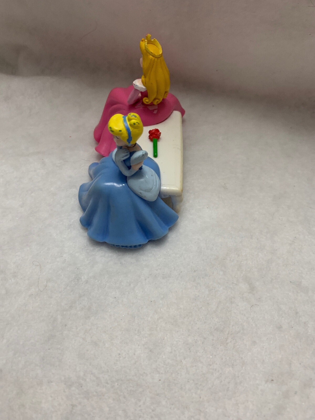 DISNEY PRINCESSES CINDERELLA & AURORA SITTING ON BENCH 5" FIGURE CAKE ...