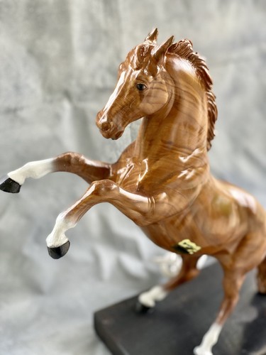 Breyer Vintage Woodgrain Fighting Stallion REPLICA Tenite Sticker CM ...