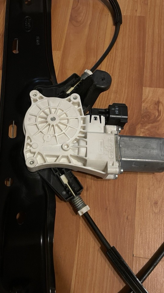 WINDOW LIFT MECHANISM Land Rover Discovery Sport 2016 Front Left Driver ...